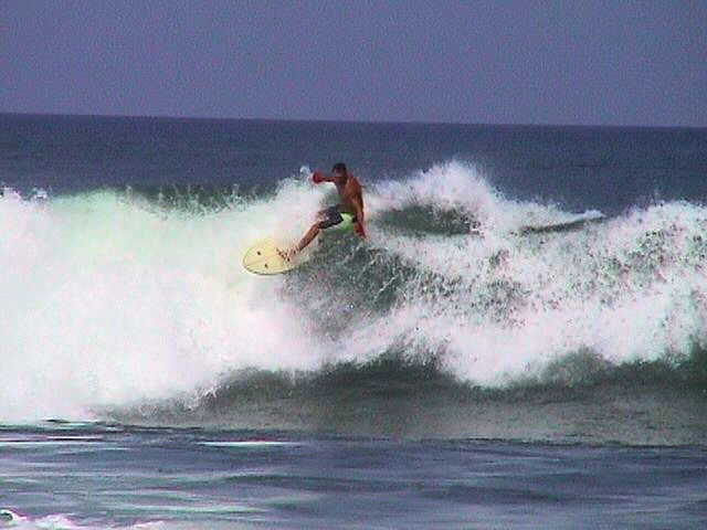 Surfing: How to Perform a Roundhouse Cutback