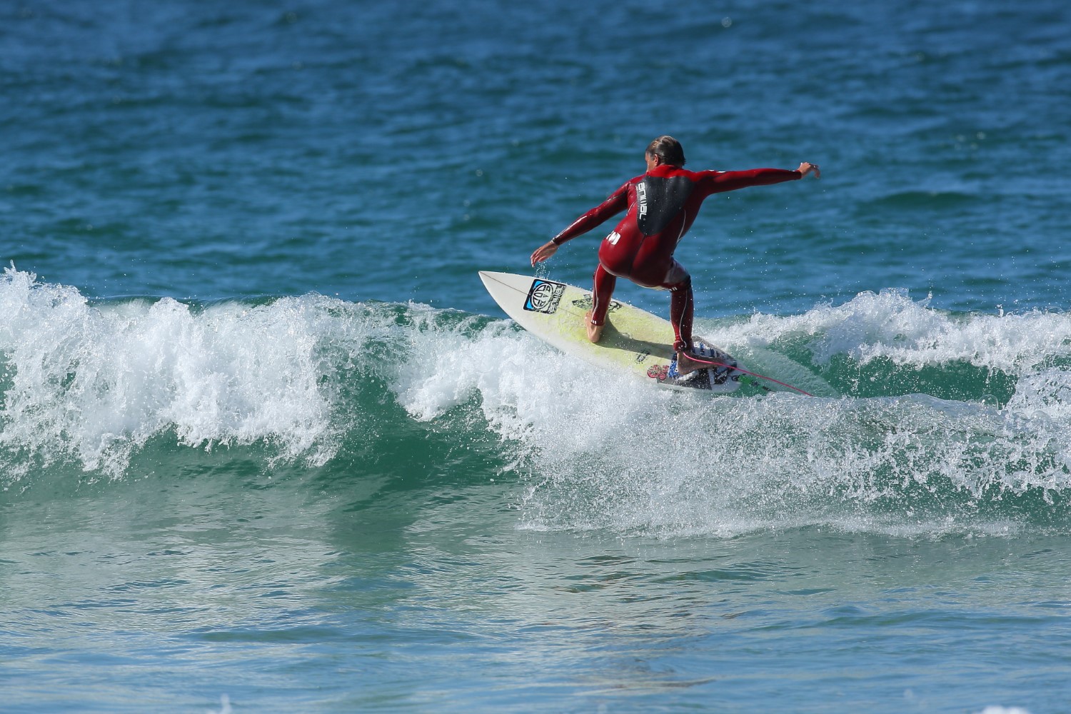 Surfing Technique-How to perform a Floater