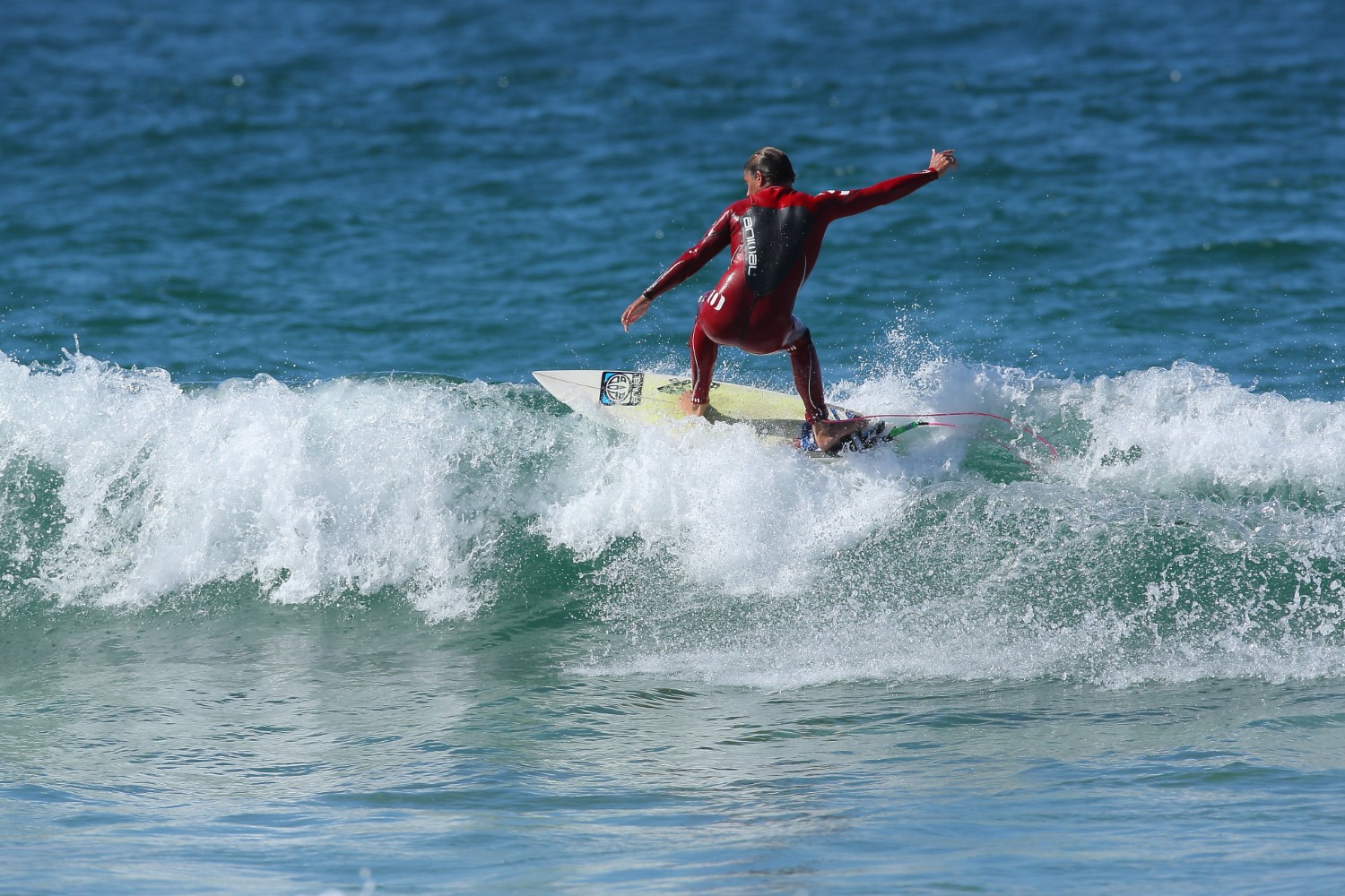 Surfing Technique-How to perform a Floater